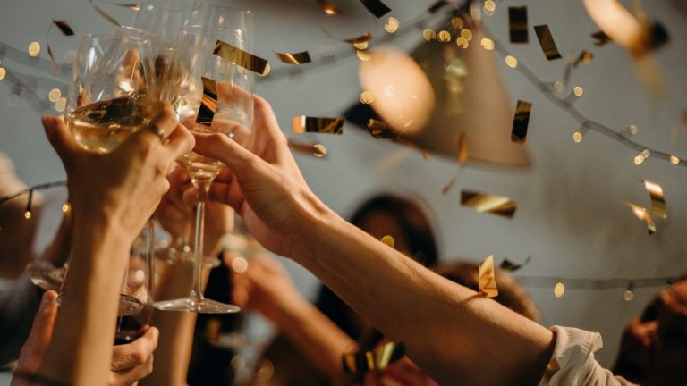 16 Fun party idioms & expressions (with examples)
