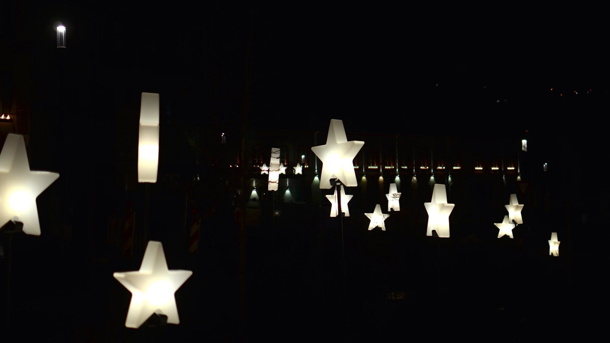 17 Shining star idioms (with definitions and examples)