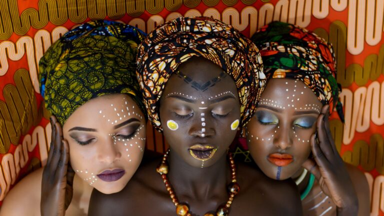 28 Interesting head and hair idioms (with examples)