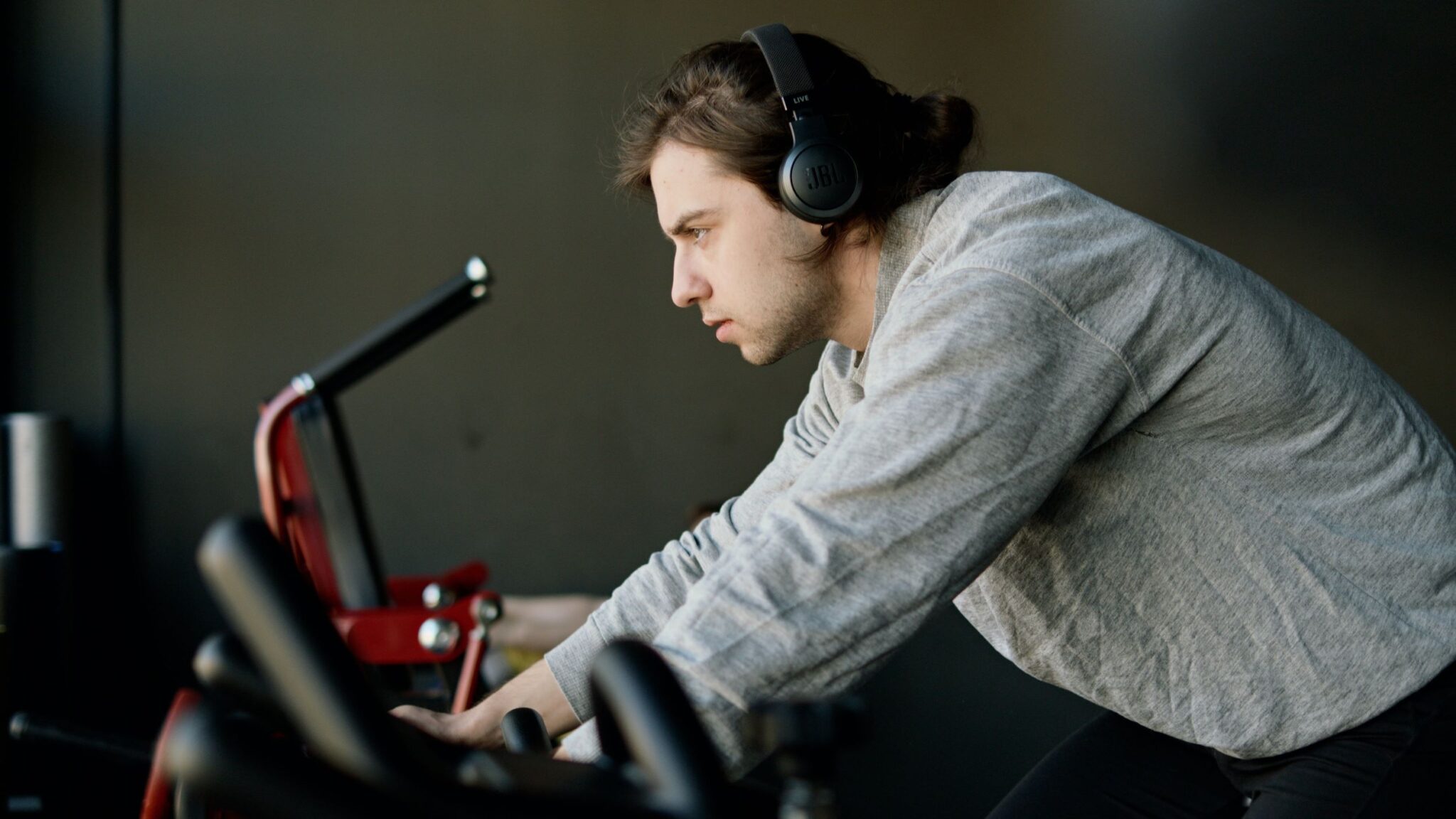 How to learn English by listening to audio, podcasts & more